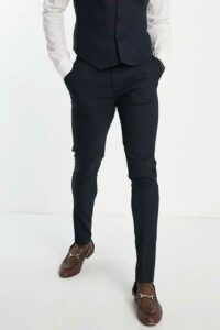 Moda masculina dos anos 80: 11 estilos icônicos que você pode usar hoje