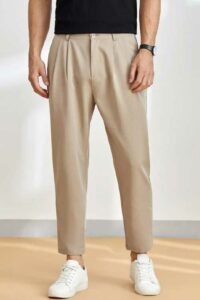 Moda masculina dos anos 80: 11 estilos icônicos que você pode usar hoje