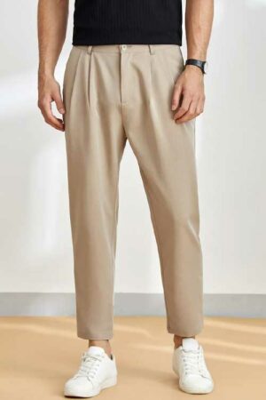 Moda masculina dos anos 80: 11 estilos icônicos que você pode usar hoje