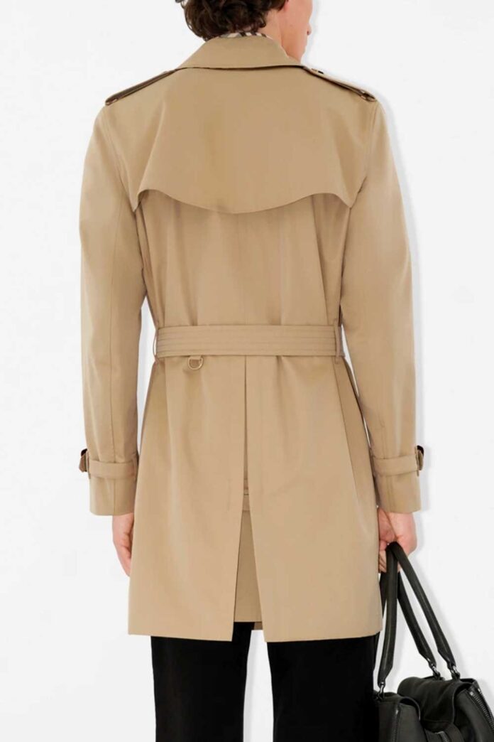 Trench Coat Styling for a Wealthy, Old Money Look - Men's Guide | The VOU