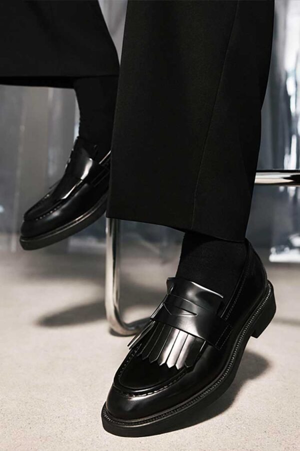 Ultimate Loafers Styling Guide for Men - Looking Casually Rich | The VOU