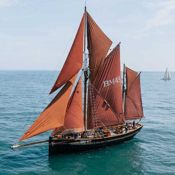 What is Nantucket Red and Why Preppies Obsesses Over Pink Pants?