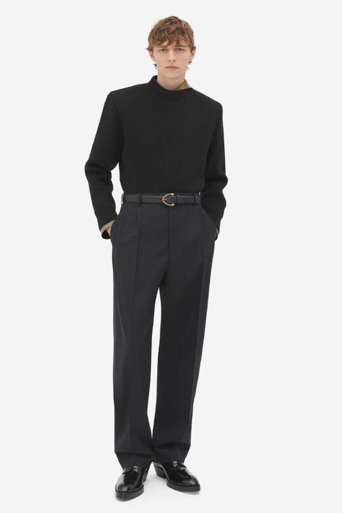 11 Tips for Men to Style All-Black Outfits Like Celebrities | The VOU
